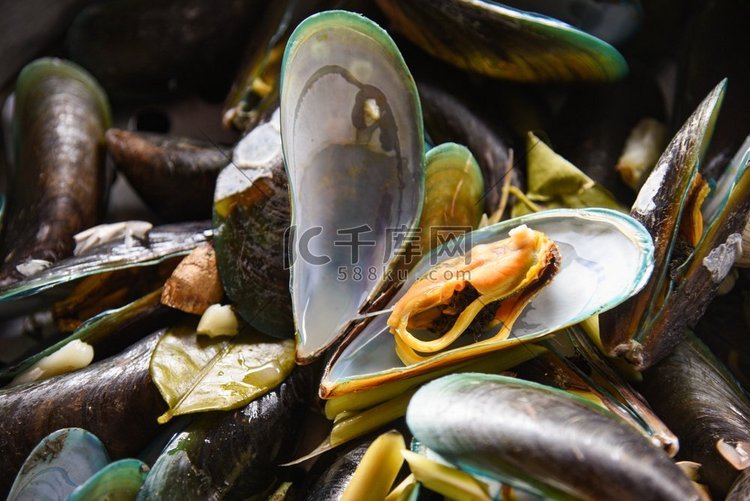 香草贻贝火锅煮青口贝蒸海鲜青口贝鹅颈藤壶高清摄影大图 千库网