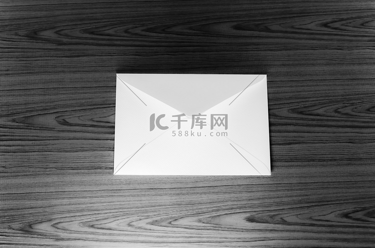 信封黑白色调风格高清摄影大图 千库网