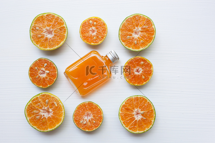 孤立在白色背景上的橙汁高清摄影大图 千库网