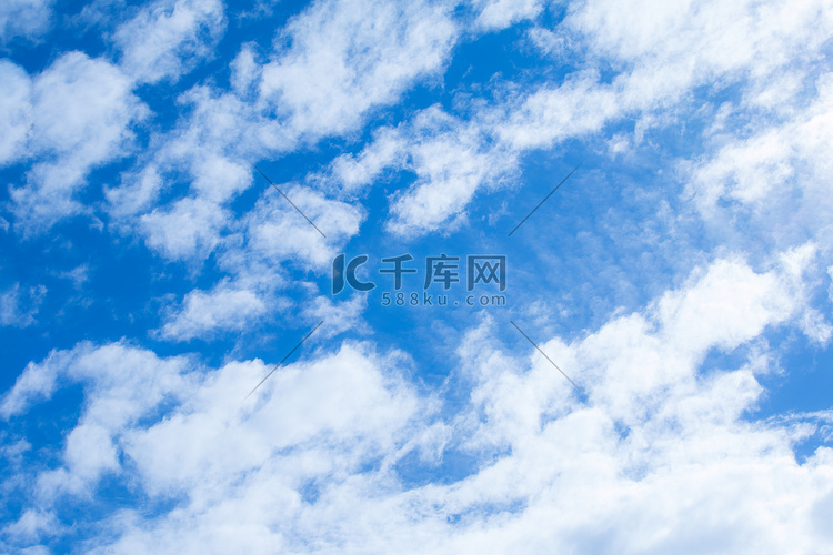 美丽的蓝天和白云在泰国白天高清摄影大图 千库网