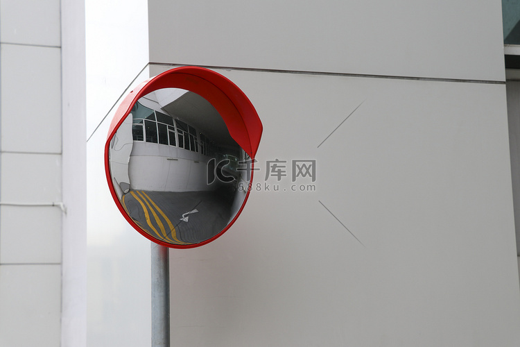 凸面镜让司机看到视野广角高清摄影大图 千库网