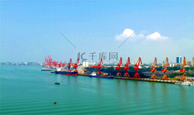 海南洋浦国际集装箱码头高清摄影大图 千库网