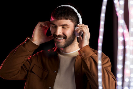 dj眼镜摄影图片-dj眼镜摄影作品-千库网