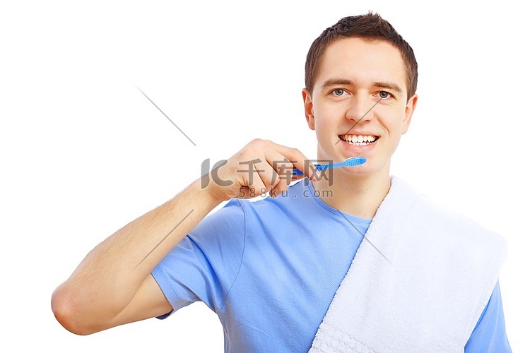 年轻人早上在家里刷牙男孩卡通动漫人物高清摄影大图-千库网