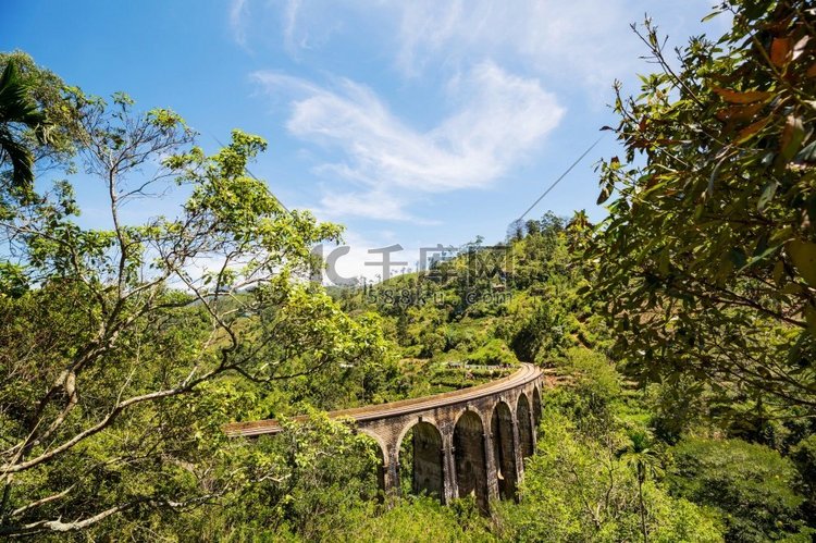 斯里兰卡著名的九拱桥高清摄影大图-千库网