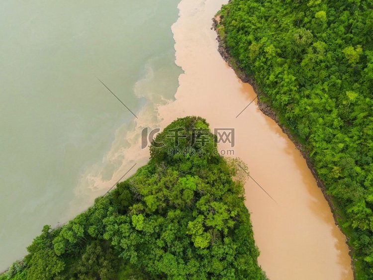湄公河泰国老挝边境，观赏自然河流美丽的山河与林树鸟瞰图景观丛林湖雨后流动的野水高清摄影大图-千库网