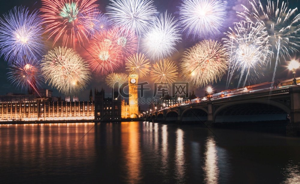 英国伦敦大本钟新年庆祝活动上的烟花高清摄影大图-千库网