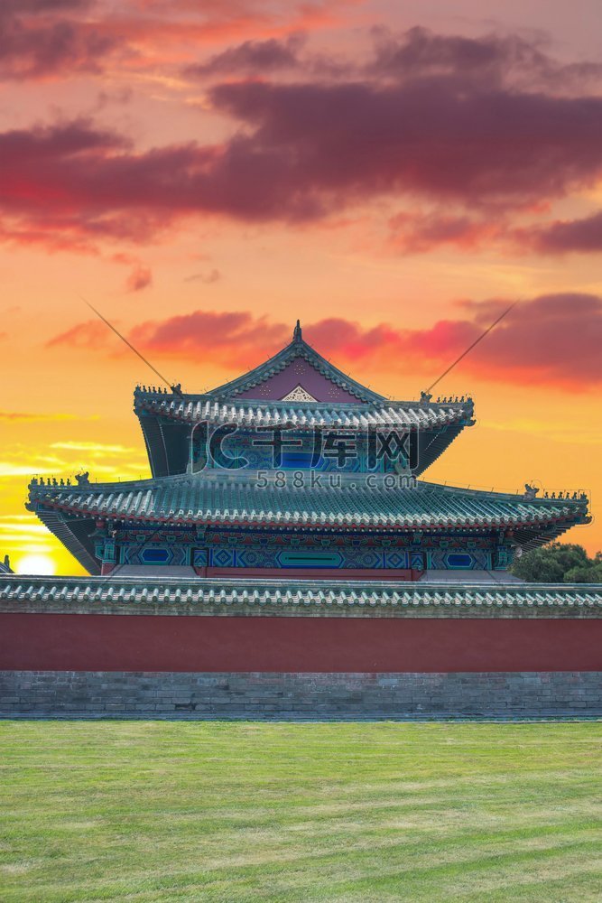 故宫是世界上最大的宫殿建筑群。高清摄影大图-千库网