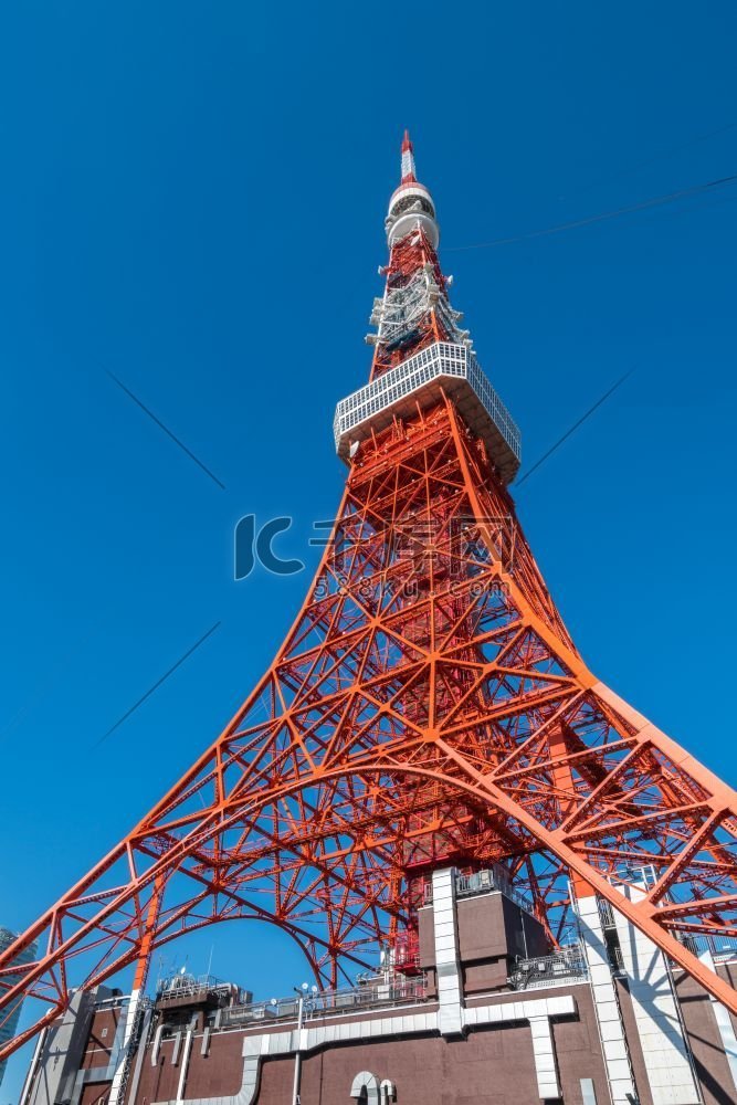 日本东京湛蓝天空下的东京铁塔高清摄影大图-千库网