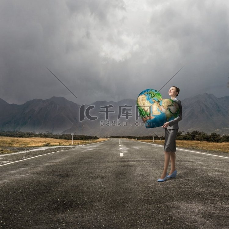 关心和爱护我们的星球。山峦卡通动漫人物高清摄影大图-千库网