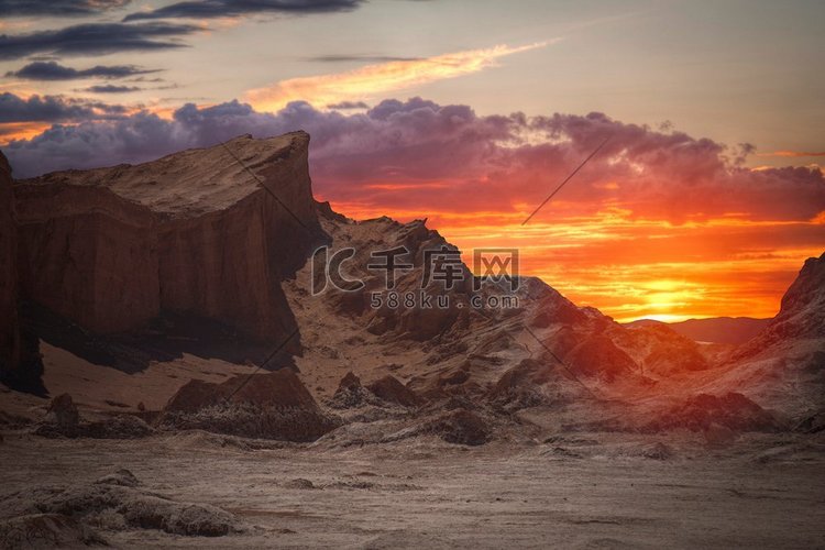 Valle de la Luna（月亮谷）靠近智利圣佩德罗德阿塔卡马。高清摄影大图-千库网