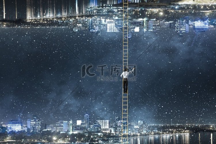 迷失在两个世界之间。高清摄影大图-千库网