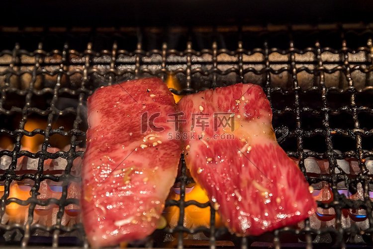 烤和牛牛肉日本肉烧烤烤肉高清摄影大图-千库网