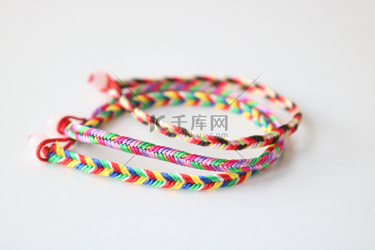 端午节五彩绳摄影图高清摄影大图-千库网