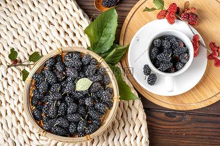 新鲜美味水果鲜甜桑葚摄影图配图高清摄影大图-千库网
