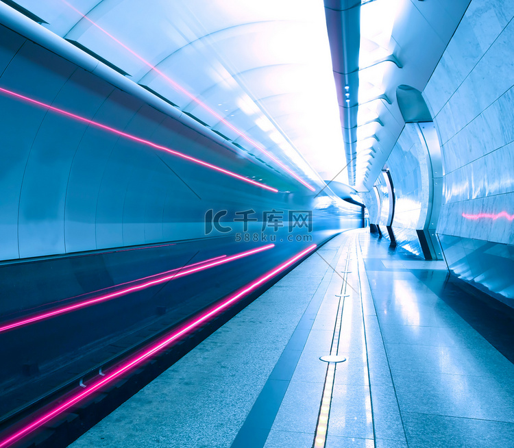 departuring 消失的列车高清摄影大图-千库网