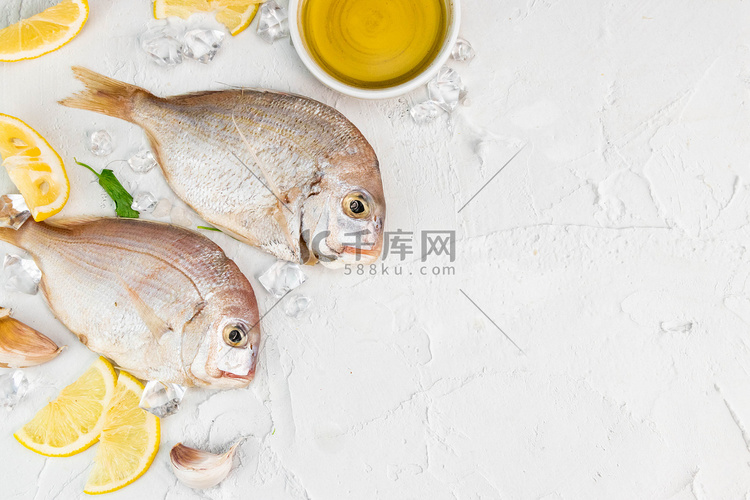 红立鱼白天红立鱼柠檬片深海鱼室内红立鱼摄影图配图高清摄影大图-千库网