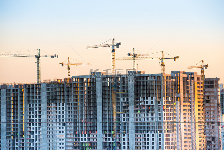 buildind 起重机施工现场日落高清摄影大图-千库网