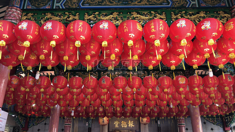 traditional chinese red lanterns in the market高清摄影大图-千库网