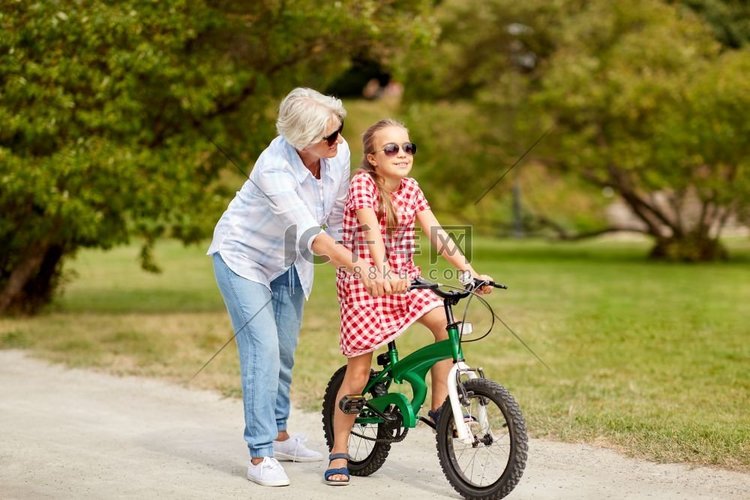 自行车，公园，夏天，骑自行车高清摄影大图-千库网
