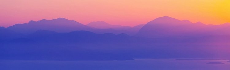 在希腊海岸的美好的日落山峦天空高清摄影大图-千库网