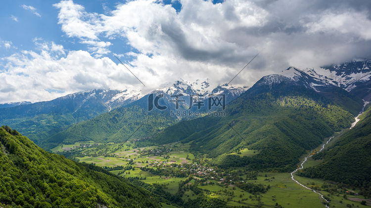 斯瓦涅季，格鲁吉亚山区山青水秀高清摄影大图-千库网