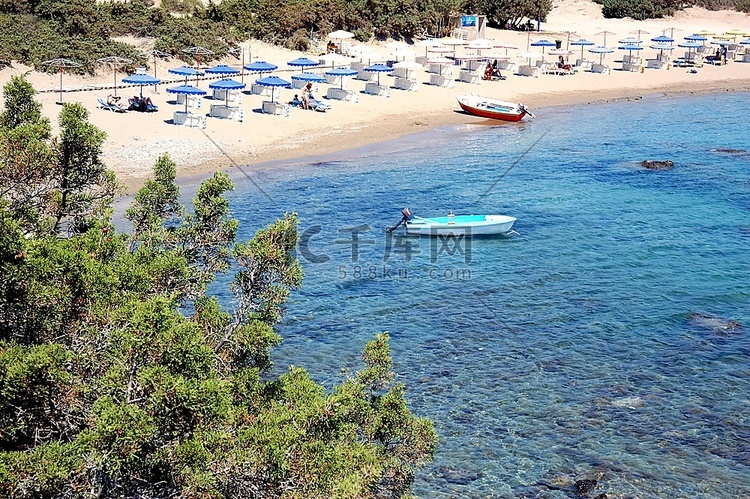 夏季景观：希腊罗得岛的海滩高清摄影大图-千库网