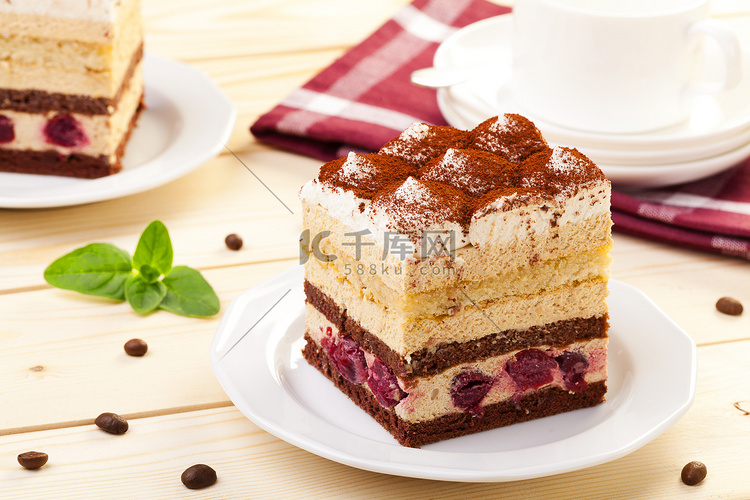 提拉米苏蛋糕高清摄影大图-千库网