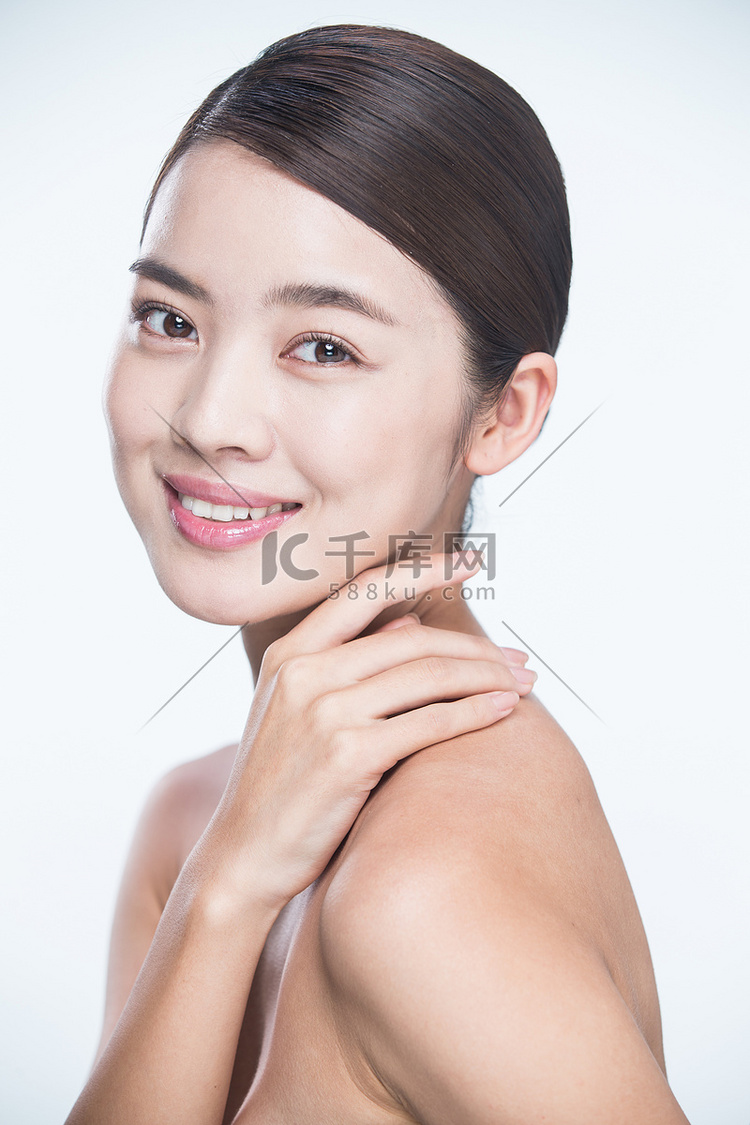 青年女人妆面肖像高清摄影大图-千库网