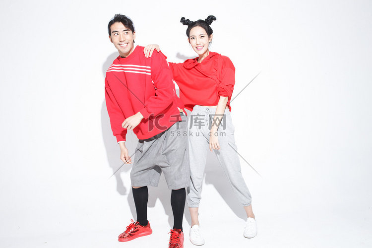 青年情侣高清摄影大图-千库网