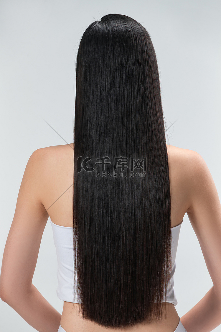 青年女人亮丽丝缎般的头发高清摄影大图-千库网