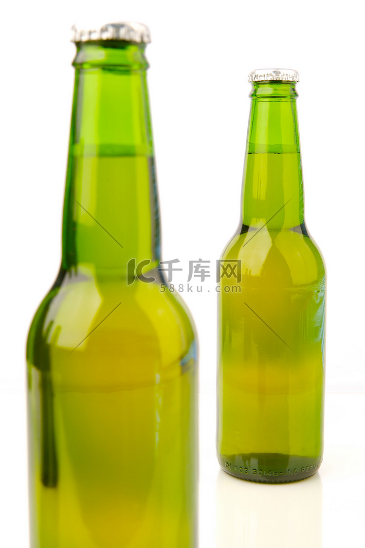 啤酒瓶高清摄影大图-千库网