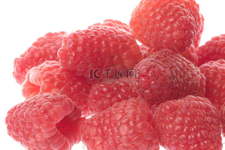 树莓高清特写照片（宏观孤立）高清摄影大图-千库网