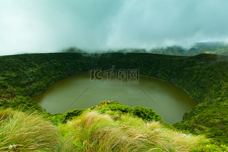 Lagoa Funda, Flores, 亚速尔群岛高清摄影大图-千库网