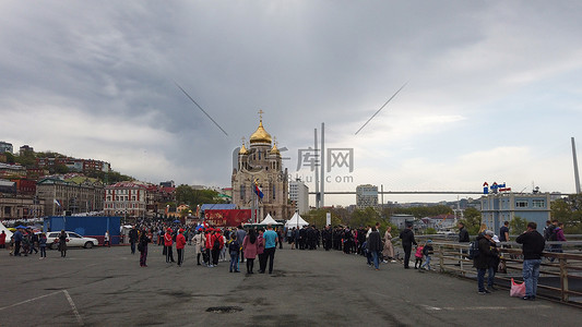 城市的中央广场与人。高清摄影大图-千库网