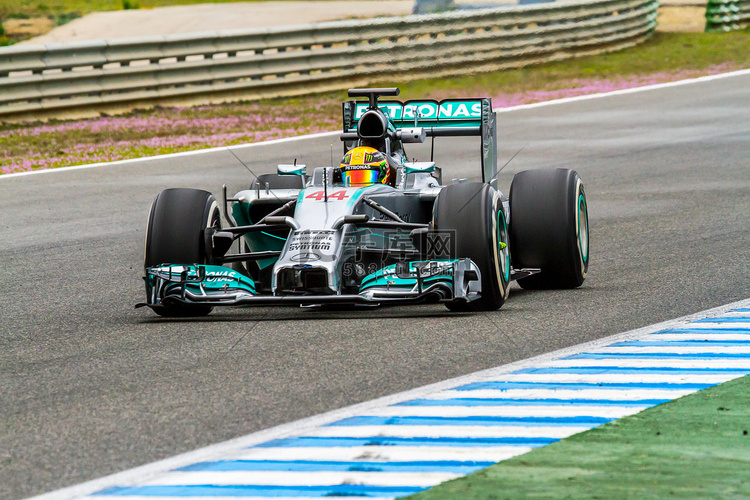 “Team Merceces F1，Lewis Hamilton，2014”高清摄影大图-千库网