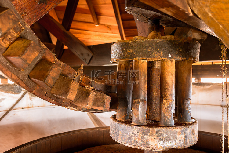 传统建筑改建为 Majorero 奶酪博物馆，位于富埃特文图拉岛内部的安提瓜。高清摄影大图-千库网
