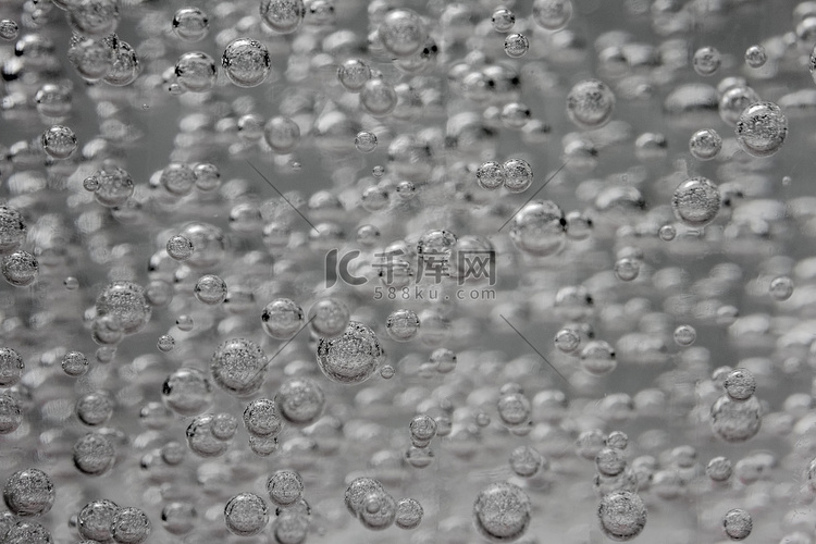 蓝色洗发水中的气泡作为背景高清摄影大图-千库网