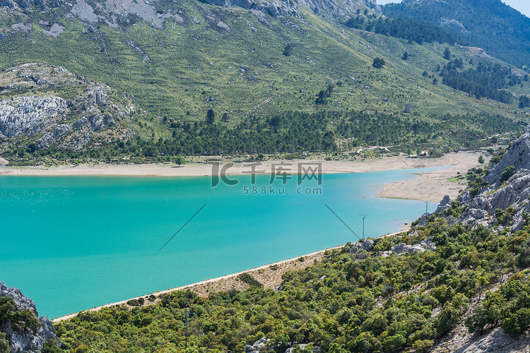 Embalse de Cuber 的美景高清摄影大图-千库网