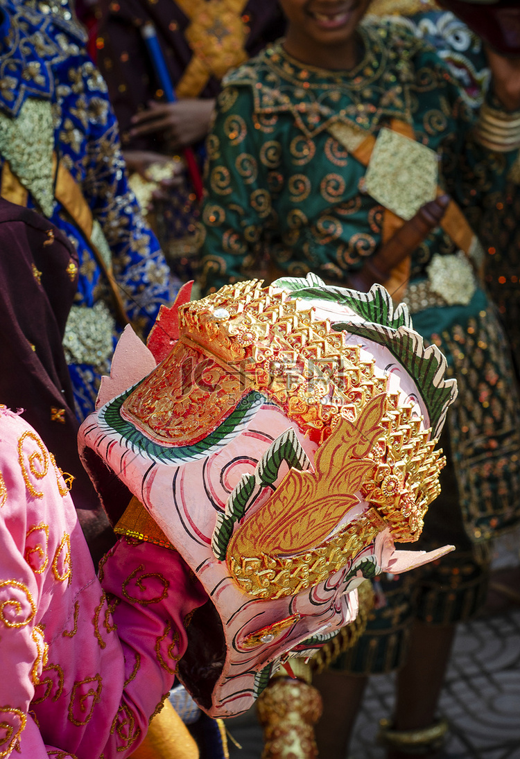 柬埔寨 svay andet 的传统 lakhon khol 面具舞蹈服装高清摄影大图-千库网