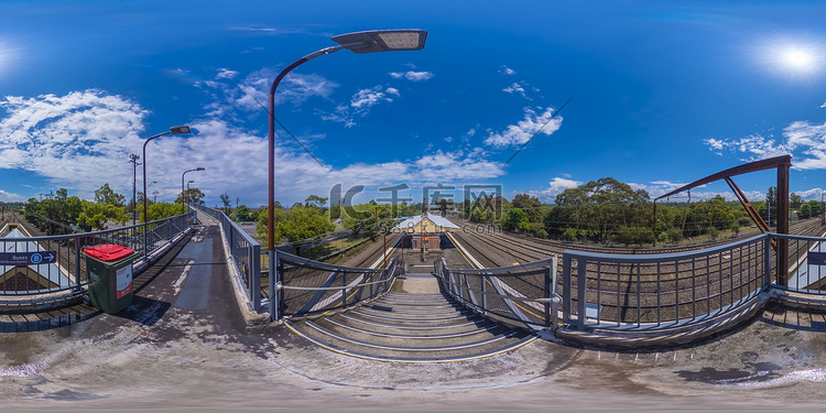 Valley Heights 火车站通勤停车场桥的球面 360 度全景照片高清摄影大图-千库网