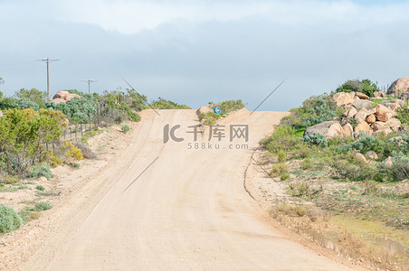 Kharkams 和 Spoegrivier 之间的道路高清摄影大图-千库网