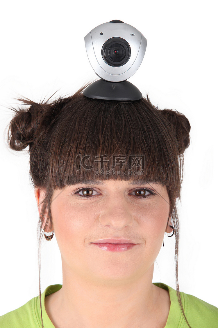 头戴相机的女孩 Godreau_Lea_140410高清摄影大图-千库网