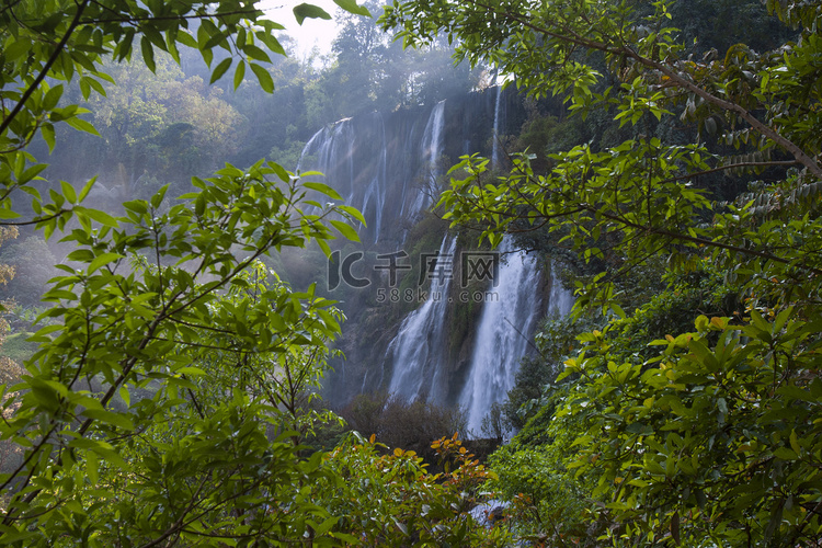 Thi Lo Su Water Fall.beautiful 瀑布在泰国达省高清摄影大图-千库网