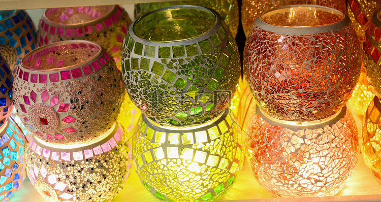 五颜六色的旧奥斯曼风格马赛克灯高清摄影大图-千库网