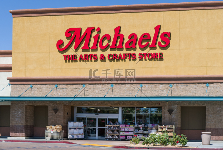 Michaels 零售店外观和标志高清摄影大图-千库网