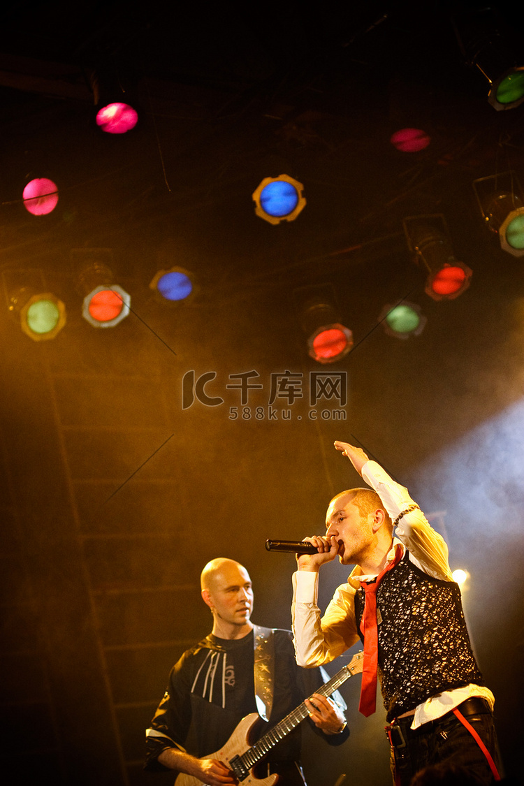 莫斯科-3 月 9 日：Razoom 乐队在马克的 OTV2 现场表演中表演高清摄影大图-千库网