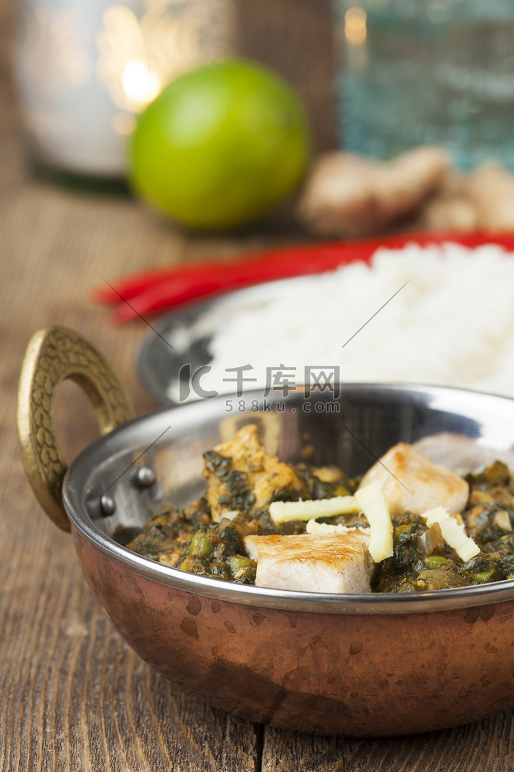 印度 murgh palak 菜配米饭高清摄影大图-千库网