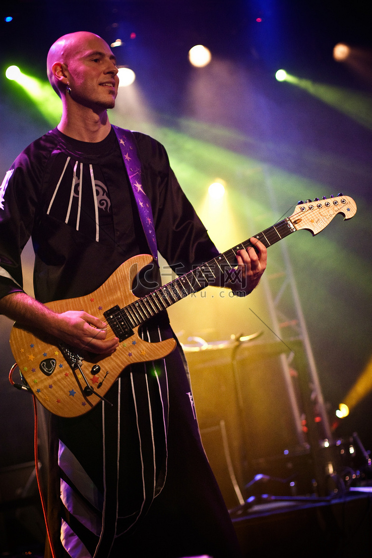 莫斯科-3 月 9 日：Razoom 乐队在马克的 OTV2 现场表演中表演高清摄影大图-千库网