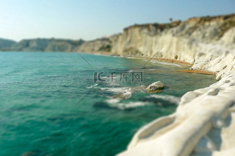 意大利西西里岛的白色岩石悬崖。高清摄影大图-千库网